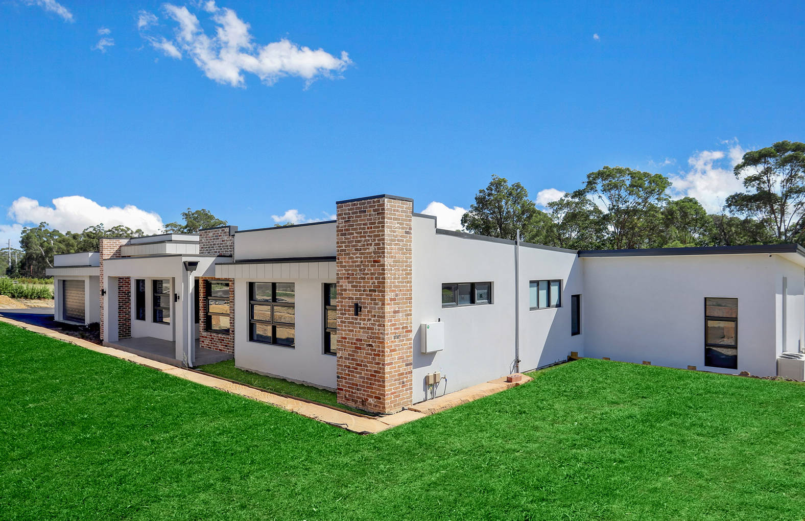 Custom homes and acreages with Bray Building